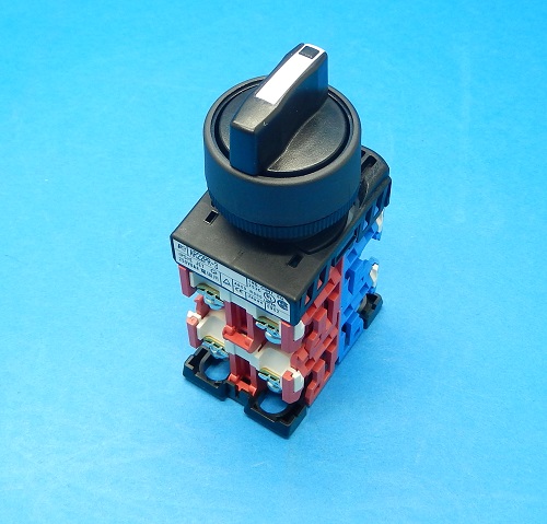AR22PR-322B セレクタスイッチ 富士電機 未使用品 / FA機器・制御機器の買取、販売はワイデンへ
