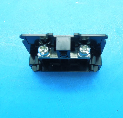 BN10W(24ケ入り) 端子台(ビス色シルバー) IDEC ランクS中古品 / FA機器・制御機器の買取、販売はワイデンへ