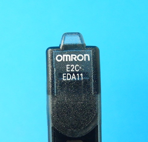 E2C-EDA11 2m アンプユニット オムロン ランクS中古品 / FA機器・制御機器の買取、販売はワイデンへ